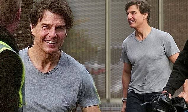 Tom Cruise touches down in London via chopper ahead of 60th birthday